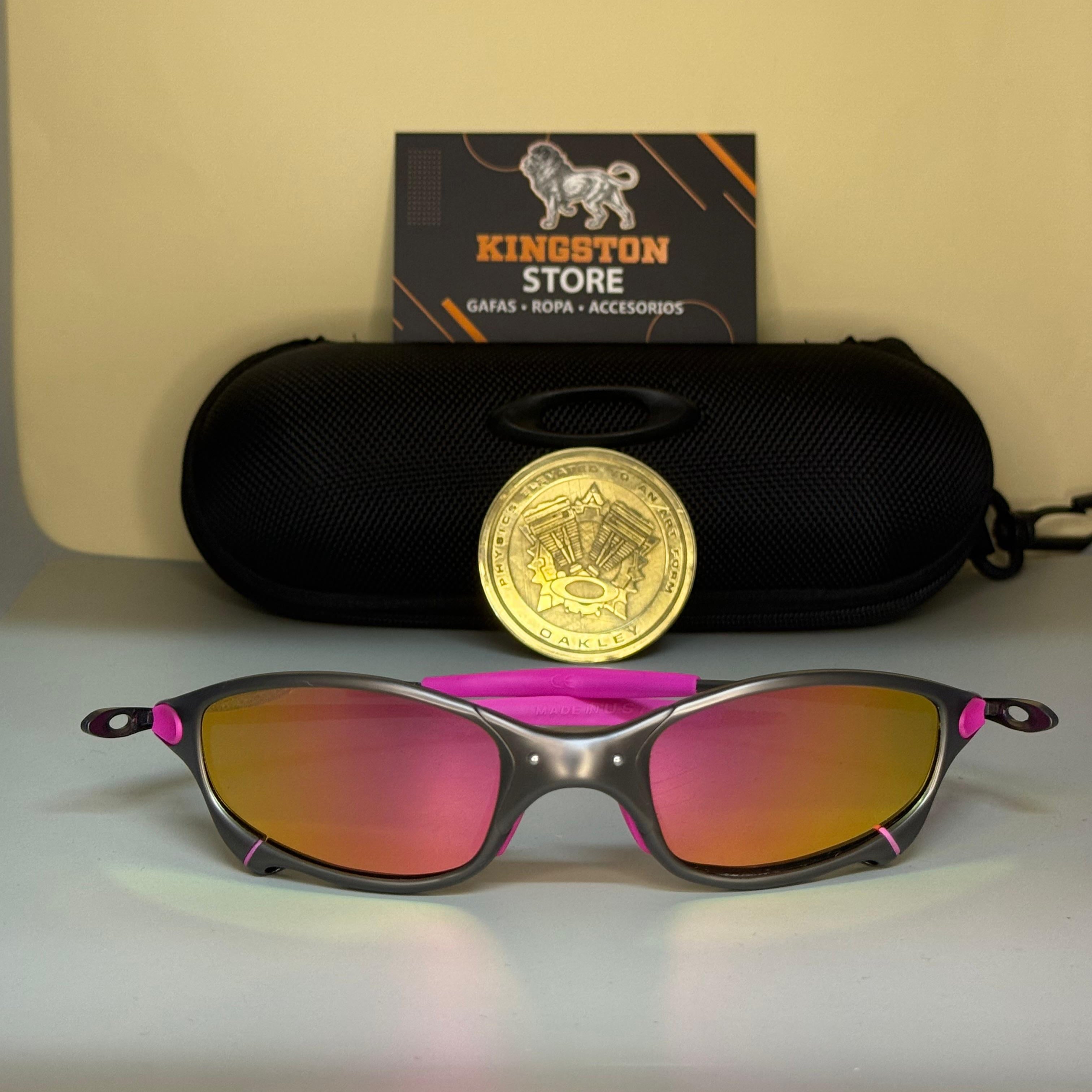 JULIET PLATINO – Kingston store